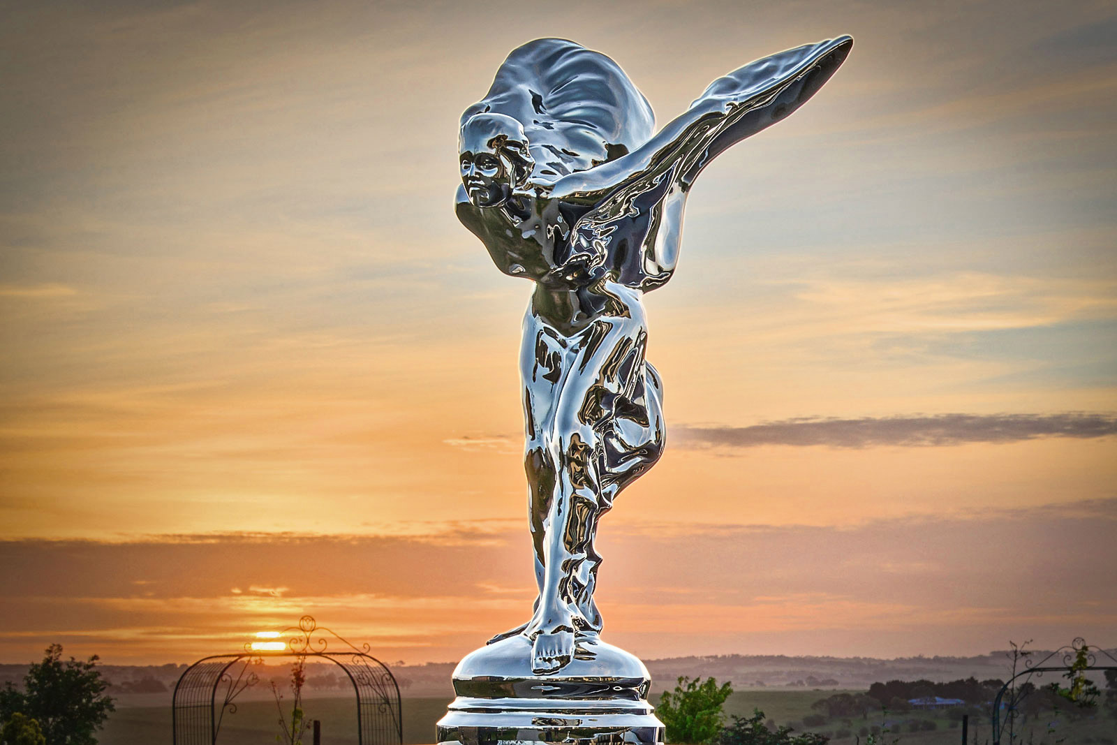 Purchase Rolls Royce-inspired sculpture: An artifact of beauty and ...